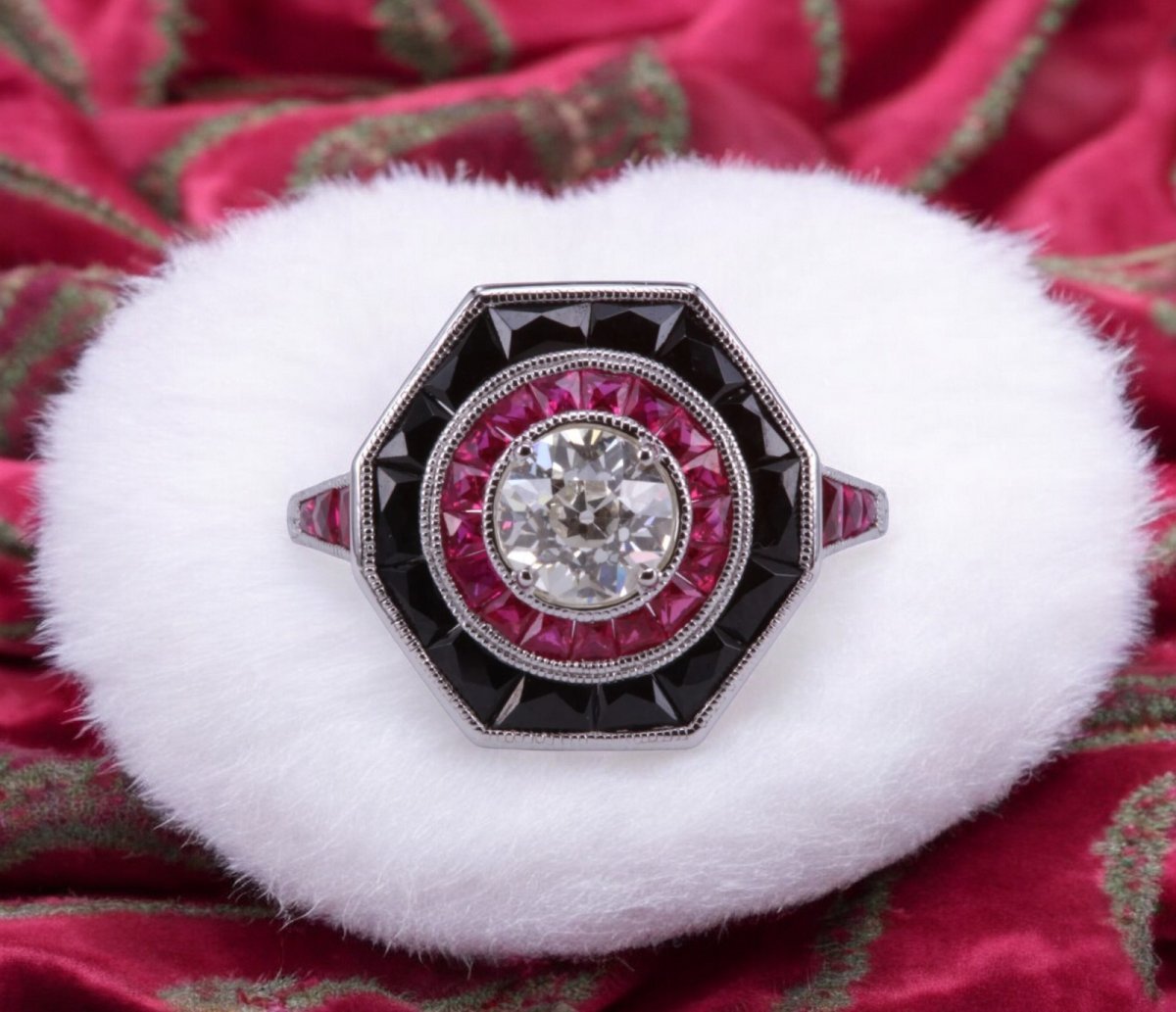 History of Black Onyx Custom Jewelry - C. Blackburn Jewelers